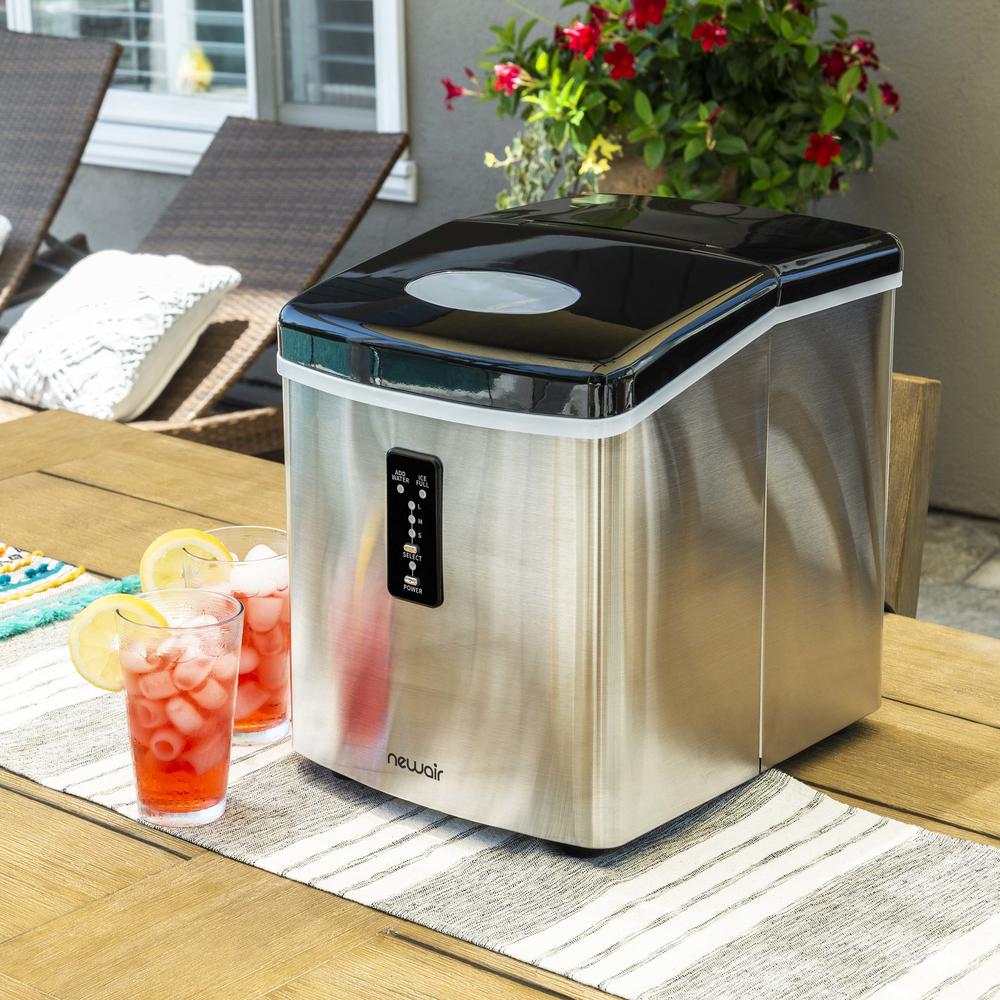 NewAir Countertop Ice Maker, 28 lbs. of Ice a Day, 3 Ice Sizes, BPA ...