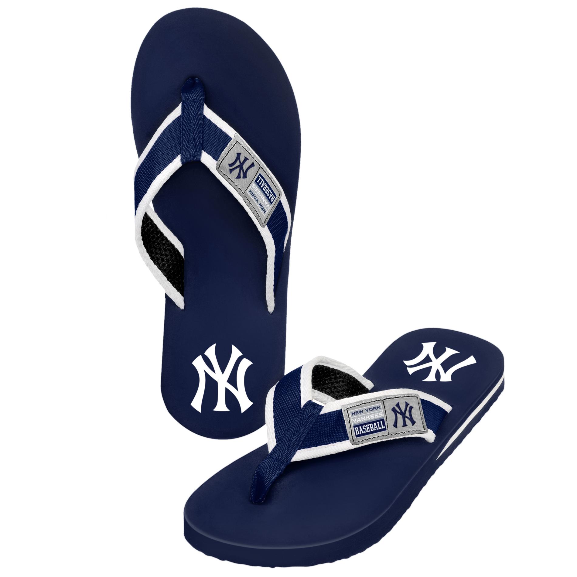 MLB Men's Flip-Flop Sandal - New York Yankees