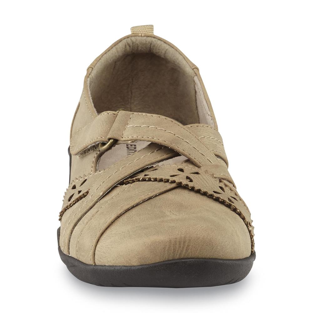 Basic Editions Women's Mae Beige Casual Shoe