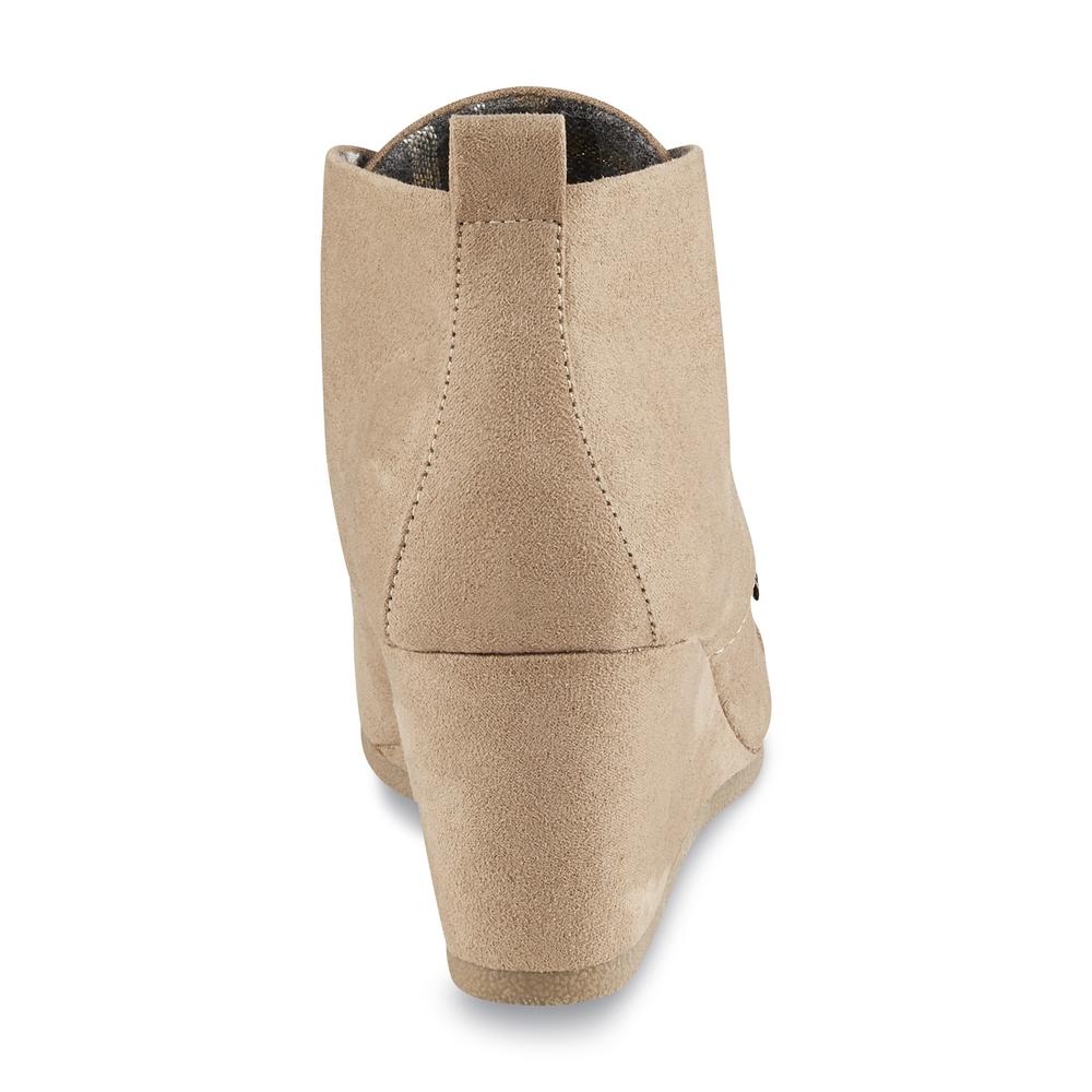 Bongo Women's Maddie Tan Wedge Bootie