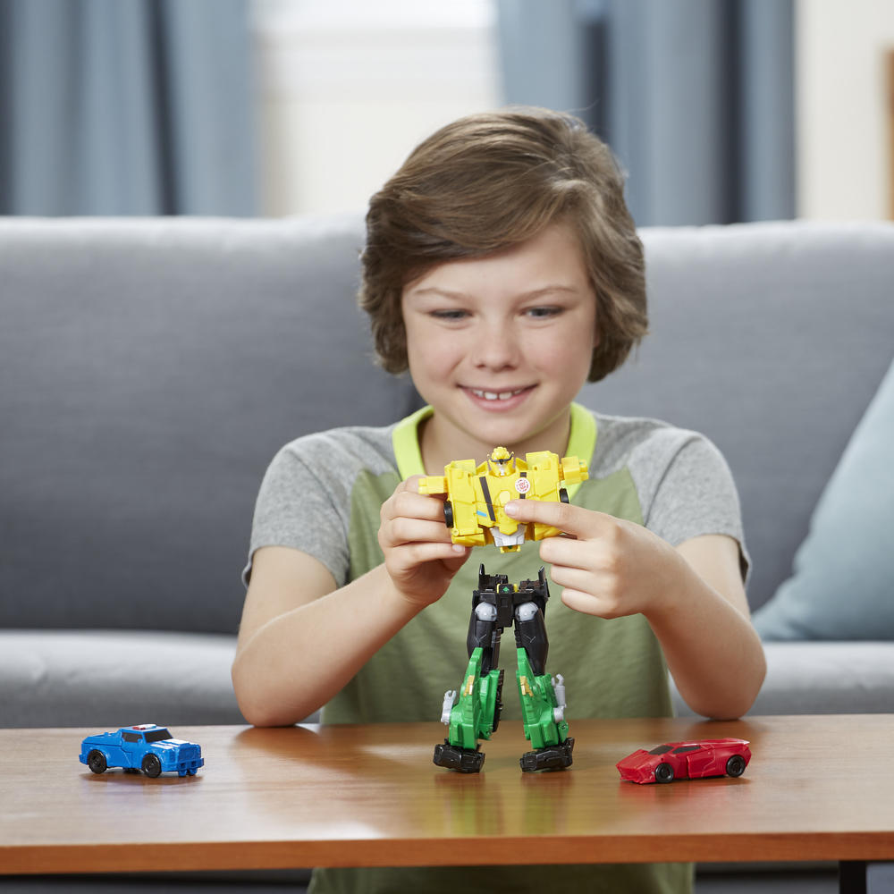 Transformers : Robots in Disguise Combiner Force Team Combiner Ultra Bee