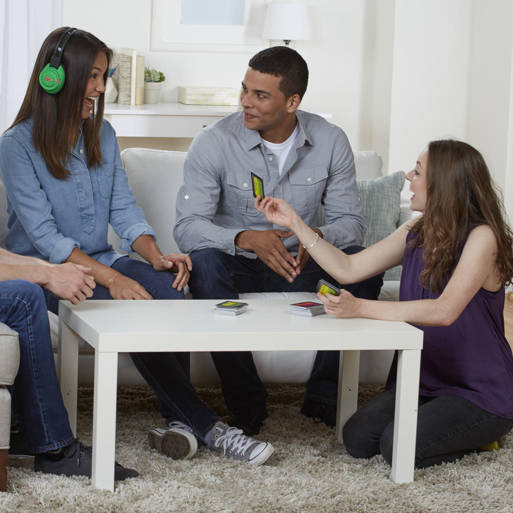 Hasbro Hearing Things Game