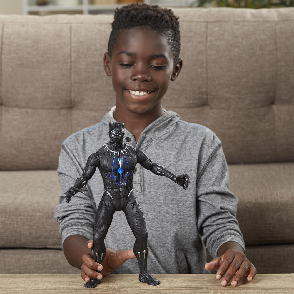 Hasbro Marvel Black Panther Slash & Strike Figure