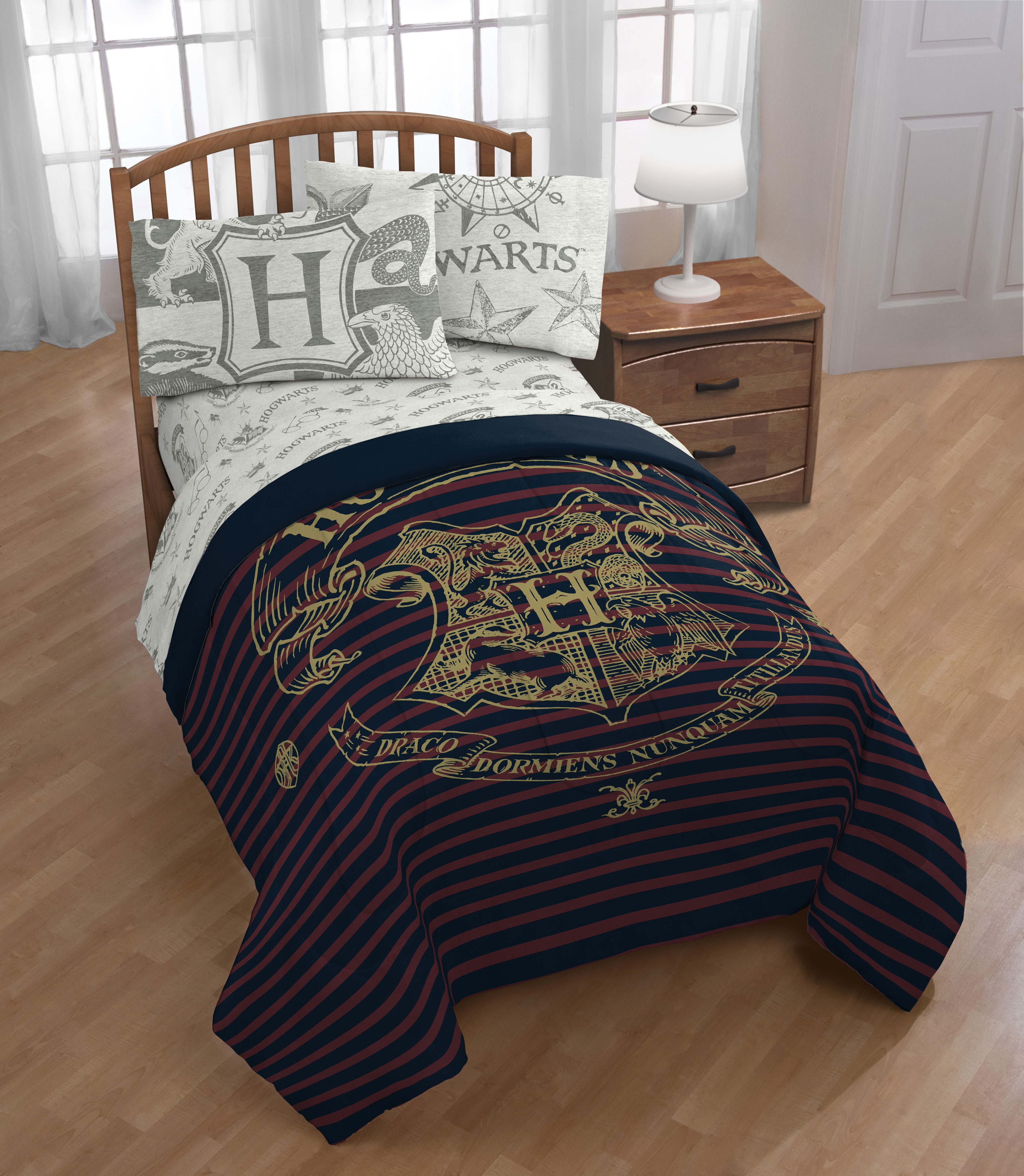 Warner Brothers Harry Potter Twin Comforter Set