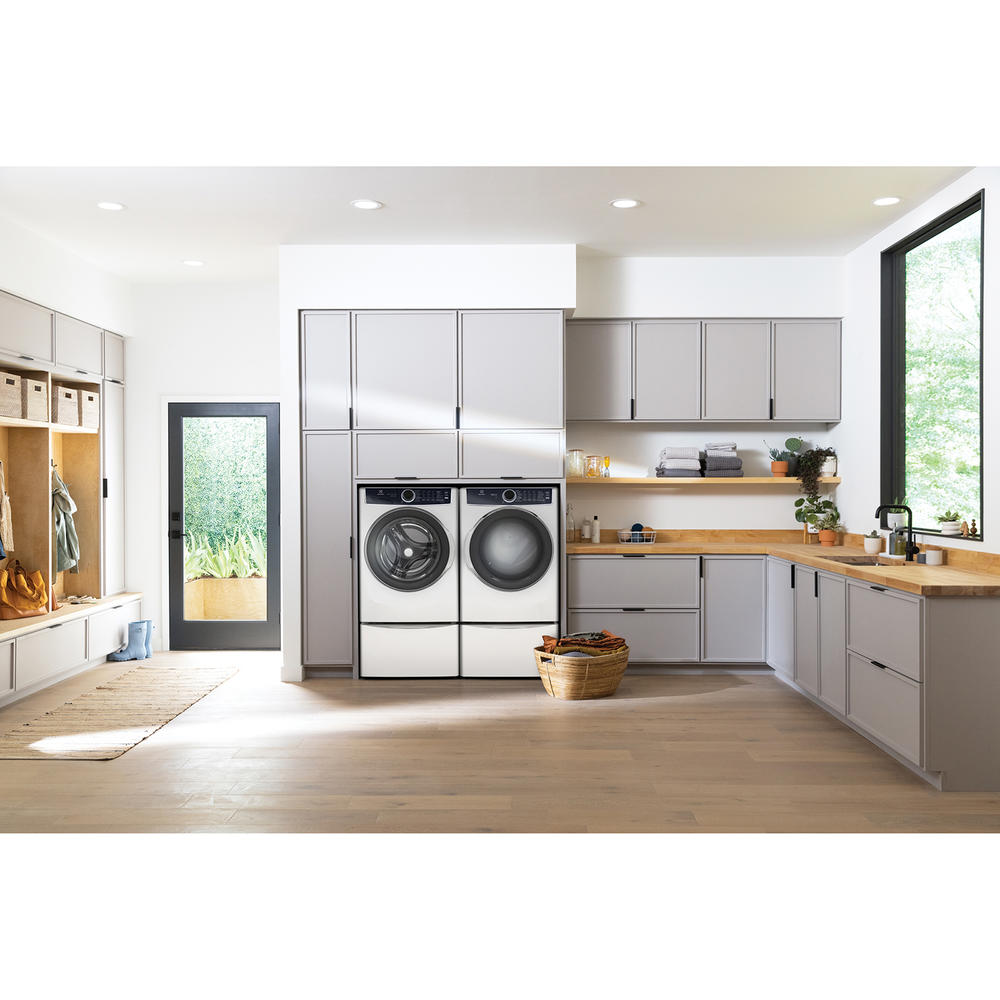 Electrolux ELFG7537AW 8.0 cu. ft. Front Load Perfect Steam Gas Dryer ...