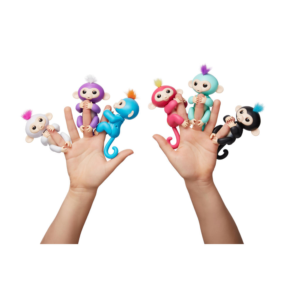 WowWee Fingerlings Monkey - Mia - Purple