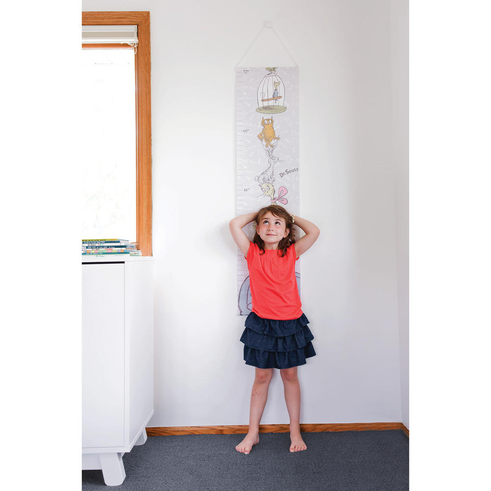 Trend Lab Dr. Seuss by What Pet Should I Get? Canvas Growth Chart