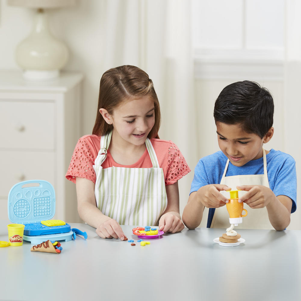 Play-Doh Kitchen Creations Breakfast Bakery