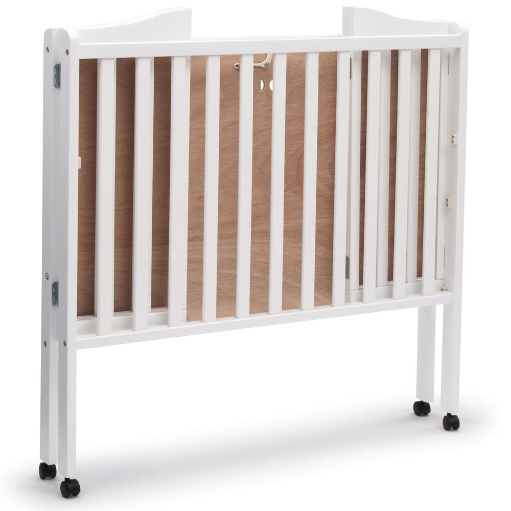 Delta Children Portable Mini Crib in White