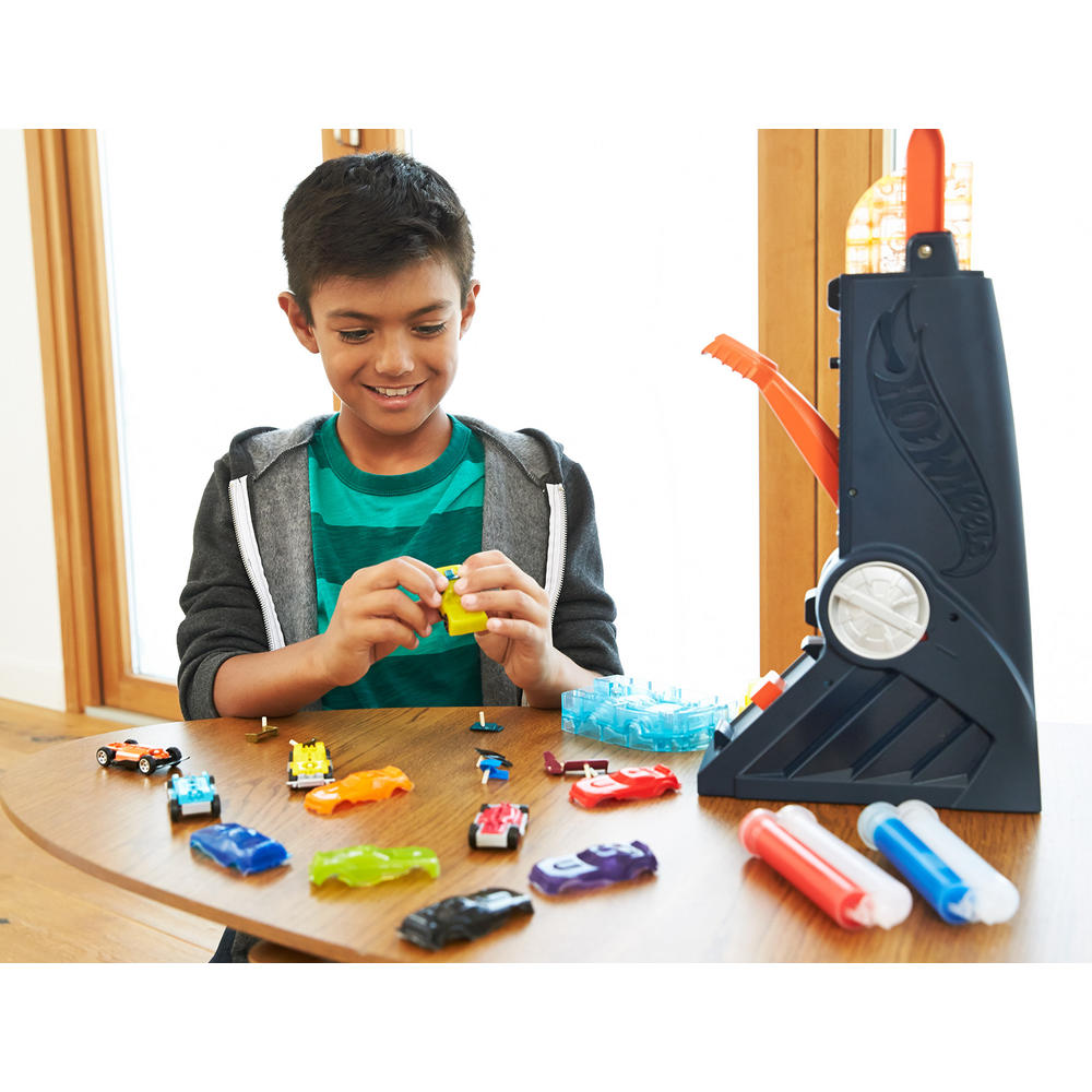 Hot Wheels Fusion Factory Car Maker