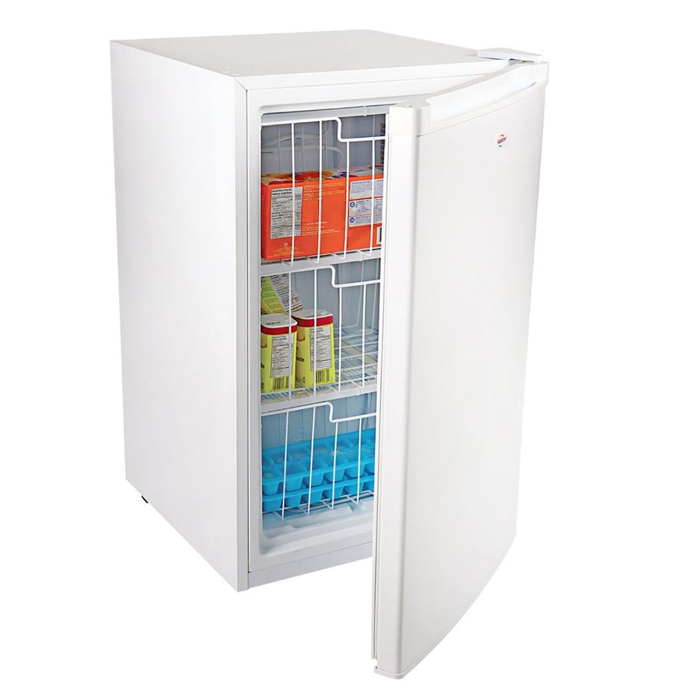 Koolatron KTUF88 Compact Upright Freezer 3.1 cu. ft.. (88L) White ...