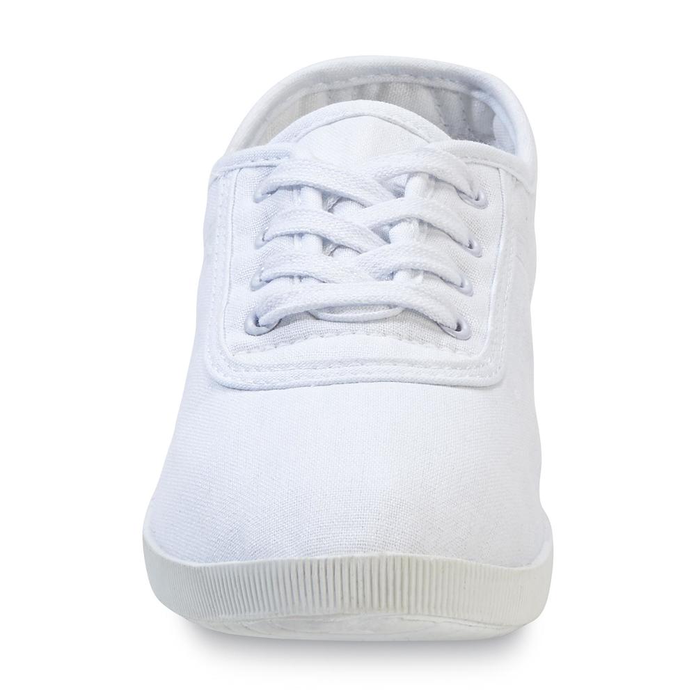 Basic Editions Women's Eavan White Casual Shoe