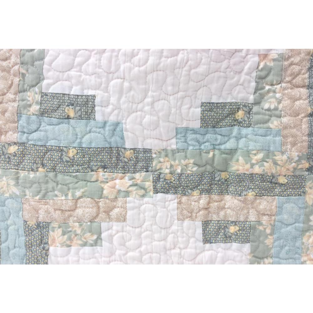 Peking Handicraft Green & White Full/Queen Quilt