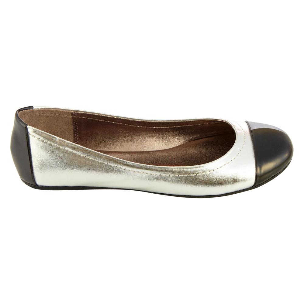Bongo Women's Cap Toe Flat Granada- Silver and Black
