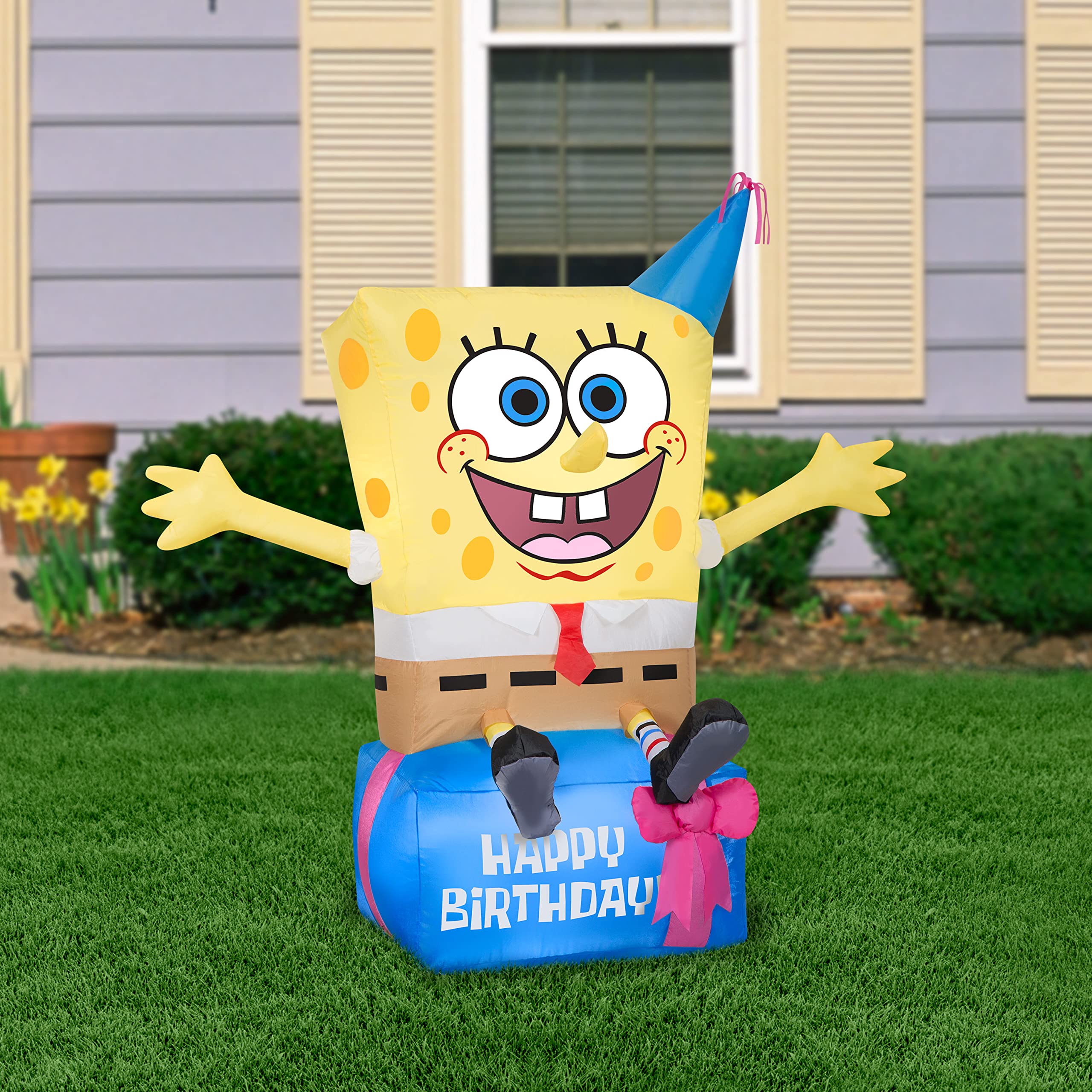 gemmy 35 ft Airblown Inflatable Spongebob on Birthday Present Nick