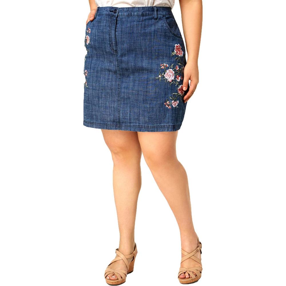 Karen Scott Plus Womens Denim Embroidered Skort